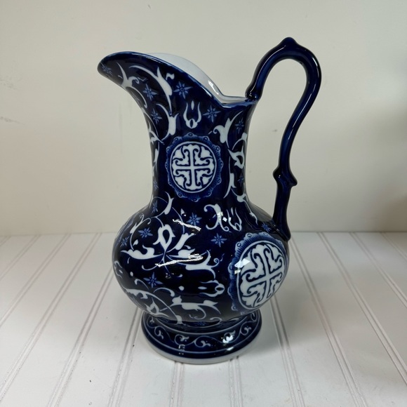 Bombay | Accents | Vintage Bombay Chinoiserie Blue White Porcelain ...